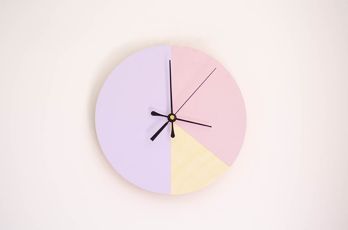 How to make your own decorative wall clock - Kiwi Families