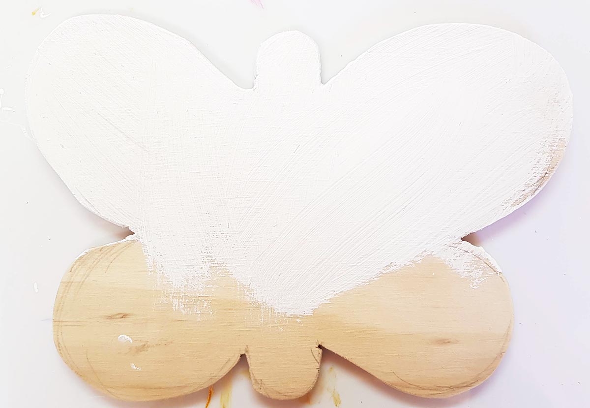 Garden butterfly ornament art project - Kiwi Families