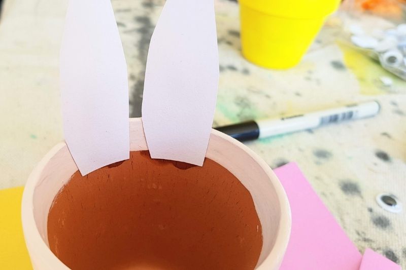 Easter Bunny and Chick Terracotta Pots - Kiwi Families