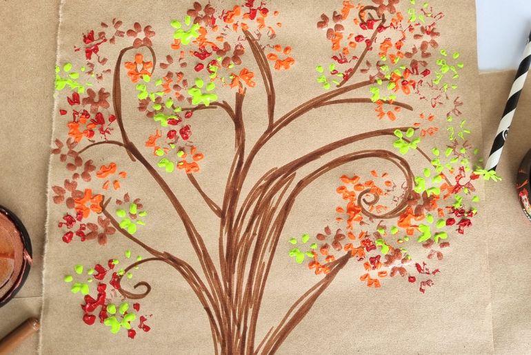 Autumn Tree Art Craft Project - Kiwi Families